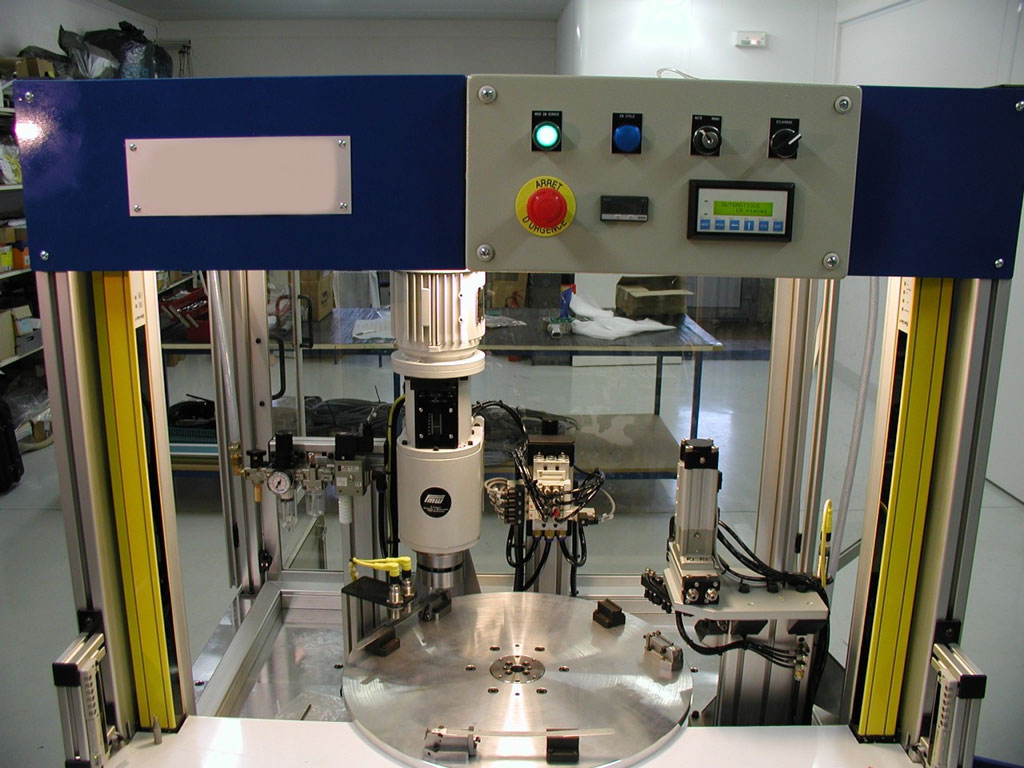 Machine spéciale de rivetage à plateau tournant : Devis sur Techni ...