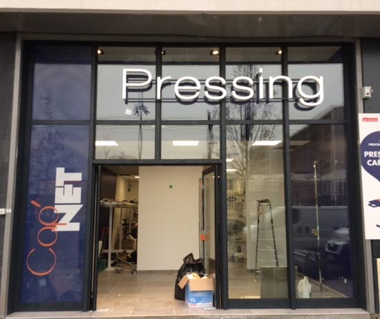 Enseigne lumineuse pour pressing : Devis sur Techni-Contact - Enseigne ...