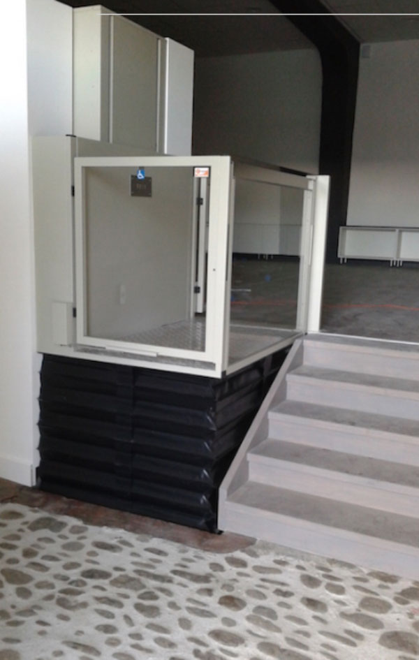 Élévateur PMR vertical : Devis sur Techni-Contact - Plateforme ...